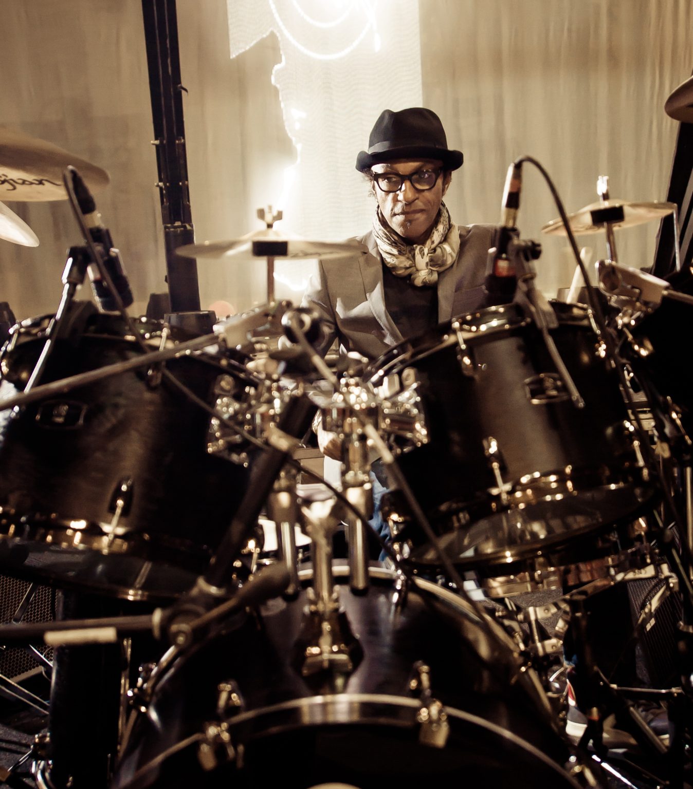 MANU KATCHE & PETER GABRIEL : TOURNEE FRANCAISE EN 2023 – BATTERIE ...